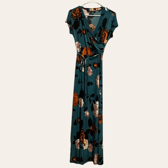 Mlle Gabrielle | Dresses | Mlle Gabrielle Womens Blue Floral Short ...